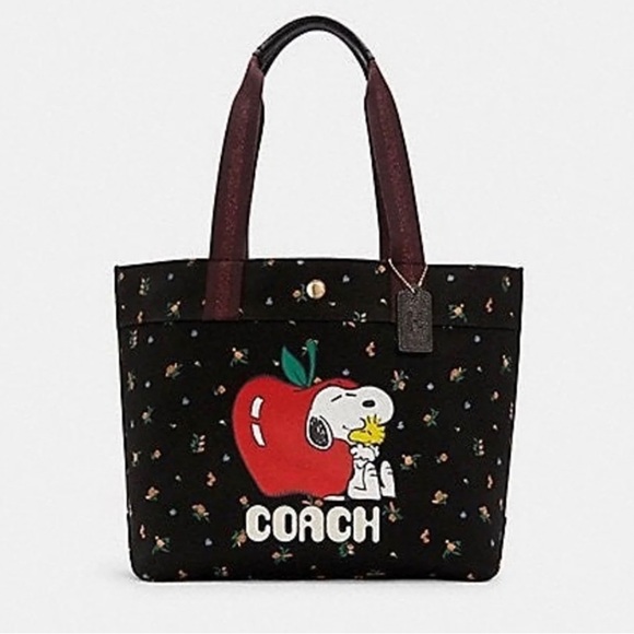 Coach | Bags | Nwt Coach X Peanuts Snoopy Tote Handbag Peanuts Canvas ...
